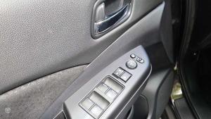 Brown Honda CR-V 2017 in Panevezys, with an engine capacity of 1.60 L and mileage of 260 thousand km for 11200 €, photo 28 on AUTOMOTO.COM.LV