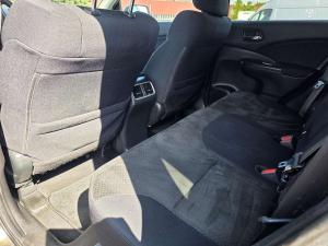 Brown Honda CR-V 2017 in Marijampole, with an engine capacity of 1.60 L and mileage of 302 thousand km for 8800 €, photo 10 on AUTOMOTO.COM.LV