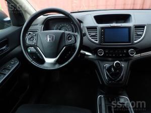 Brown Honda CR-V 2017 in Liepaja, with an engine capacity of 1.60 L and mileage of 222 thousand km for 11950 €, photo 8 on AUTOMOTO.COM.LV
