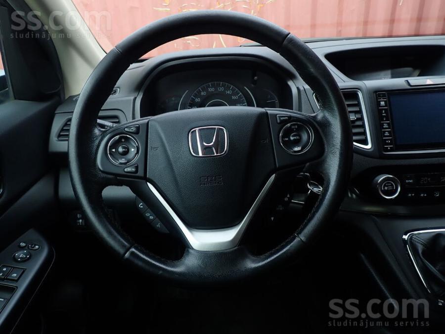 Brown Honda CR-V 2017 in Liepaja, with an engine capacity of 1.60 L and mileage of 222 thousand km for 11950 €, photo 9 on AUTOMOTO.COM.LV