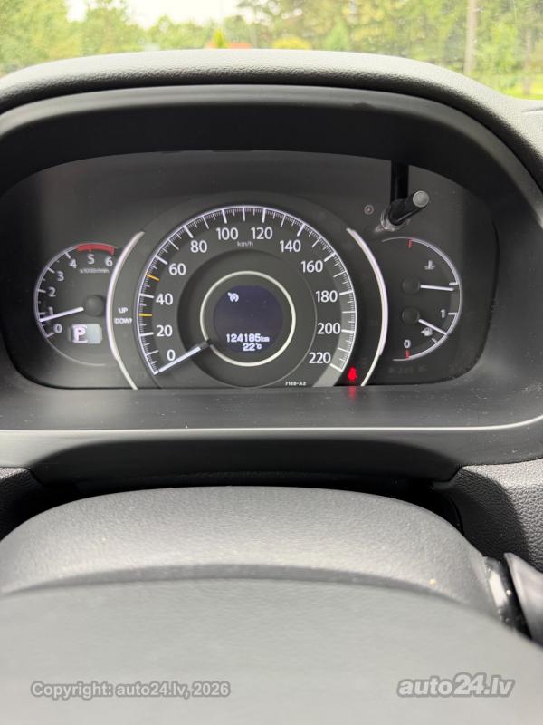 Honda CR-V 2017 Tallina vietnē Brūns Honda CR-V 2017 Tallina, ar dzinēja tilpumu 1.60 L un nobraukumu 124 tūkst. km par 19000 €, foto 8 vietnē AUTOMOTO.COM.LV