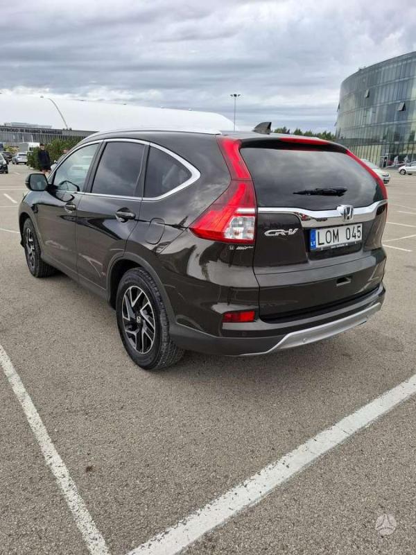 Brūns Honda CR-V 2017 Šauļi, ar dzinēja tilpumu 1.60 L un nobraukumu 161 tūkst. km par 13700 €, foto 8 vietnē AUTOMOTO.COM.LV