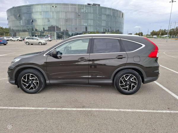 Brūns Honda CR-V 2017 Šauļi, ar dzinēja tilpumu 1.60 L un nobraukumu 161 tūkst. km par 13700 €, foto 9 vietnē AUTOMOTO.COM.LV