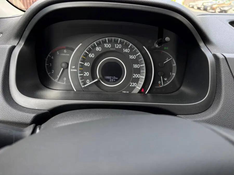 Brūns Honda CR-V 2018 Rīga, ar dzinēja tilpumu 1.60 L un nobraukumu 188 tūkst. km par 13950 €, foto 15 vietnē AUTOMOTO.COM.LV