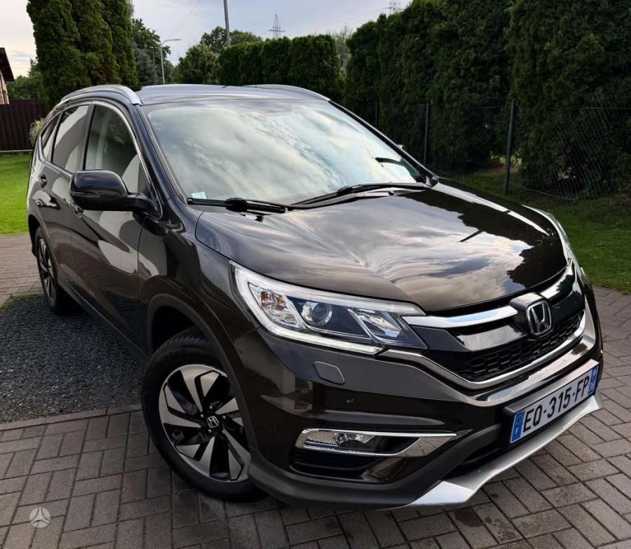 Brown Honda CR-V 2018 in Kaunas, with an engine capacity of 1.60 L and mileage of 199 thousand km for 14800 €, photo 6 on AUTOMOTO.COM.LV