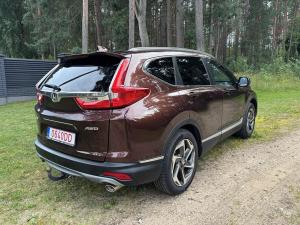 Brown Honda CR-V 2018 in Varena, with an engine capacity of 1.50 L and mileage of 240 thousand km for 17500 €, photo 6 on AUTOMOTO.COM.LV