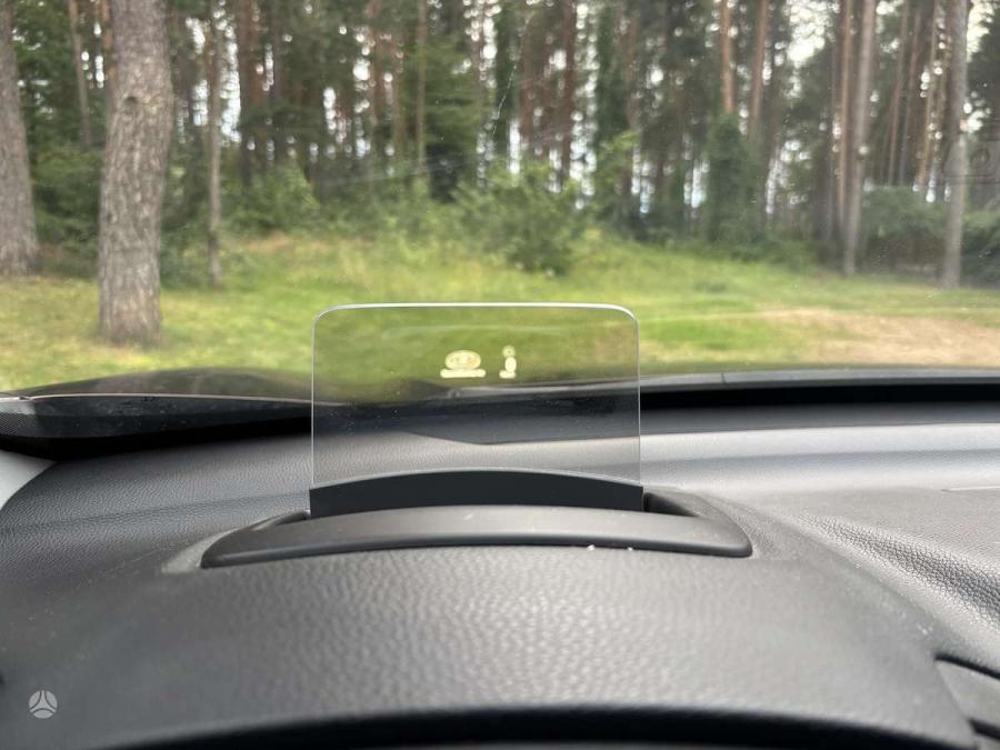 Brown Honda CR-V 2018 in Varena, with an engine capacity of 1.50 L and mileage of 240 thousand km for 17500 €, photo 13 on AUTOMOTO.COM.LV