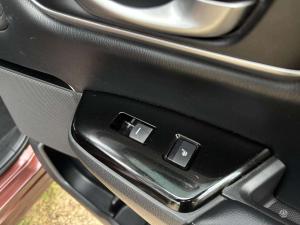 Brown Honda CR-V 2018 in Varena, with an engine capacity of 1.50 L and mileage of 240 thousand km for 17500 €, photo 20 on AUTOMOTO.COM.LV
