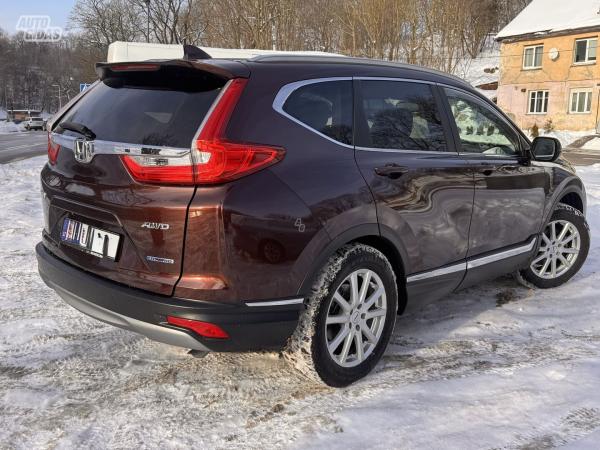 Brown Honda CR-V 2019 in Vilnius, with an engine capacity of 2.00 L and mileage of 150 thousand km for 23500 €, photo 4 on AUTOMOTO.COM.LV