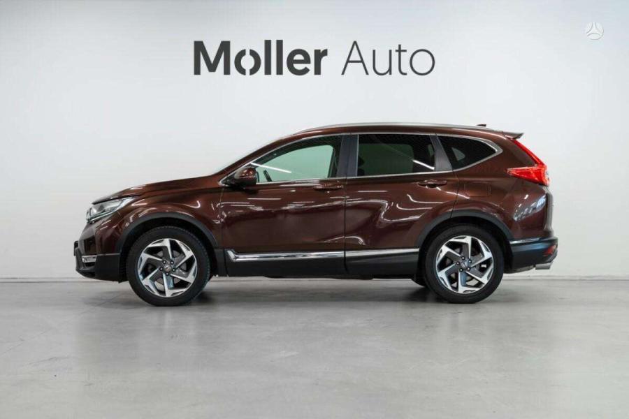 Brown Honda CR-V 2019 in Vilnius, with an engine capacity of 1.50 L and mileage of 120 thousand km for 21500 €, photo 3 on AUTOMOTO.COM.LV