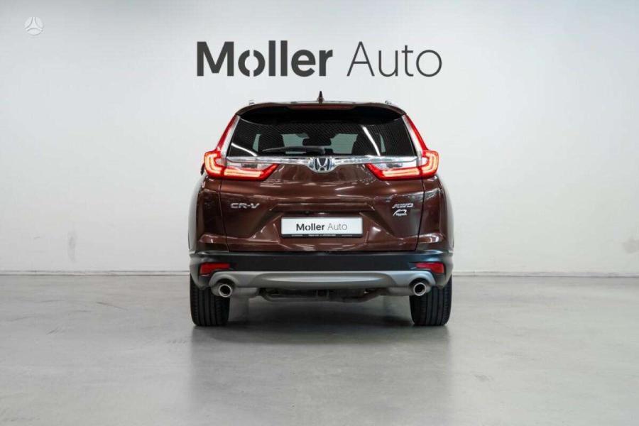 Brown Honda CR-V 2019 in Vilnius, with an engine capacity of 1.50 L and mileage of 120 thousand km for 21500 €, photo 7 on AUTOMOTO.COM.LV