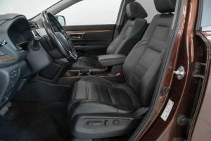 Brown Honda CR-V 2019 in Vilnius, with an engine capacity of 1.50 L and mileage of 120 thousand km for 21500 €, photo 8 on AUTOMOTO.COM.LV