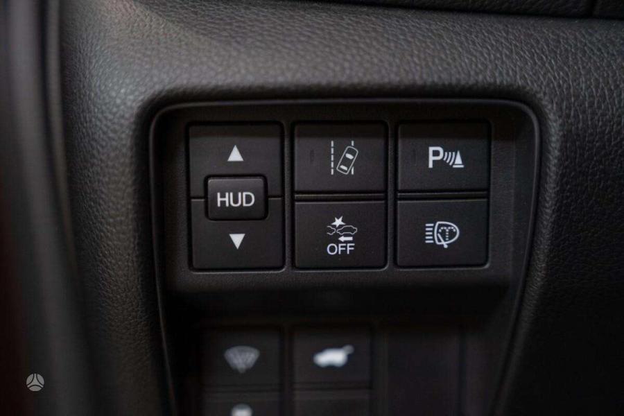 Brown Honda CR-V 2019 in Vilnius, with an engine capacity of 1.50 L and mileage of 120 thousand km for 21500 €, photo 13 on AUTOMOTO.COM.LV