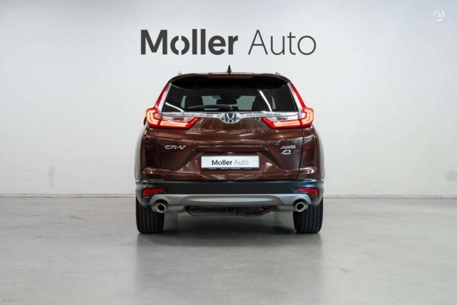 Brown Honda CR-V 2019 in Vilnius, with an engine capacity of 1.50 L and mileage of 120 thousand km for 19800 €, photo 7 on AUTOMOTO.COM.LV