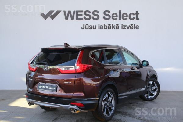 Brown Honda CR-V 2020 in Riga, with an engine capacity of 1.50 L and mileage of 233 thousand km for 18500 €, photo 3 on AUTOMOTO.COM.LV