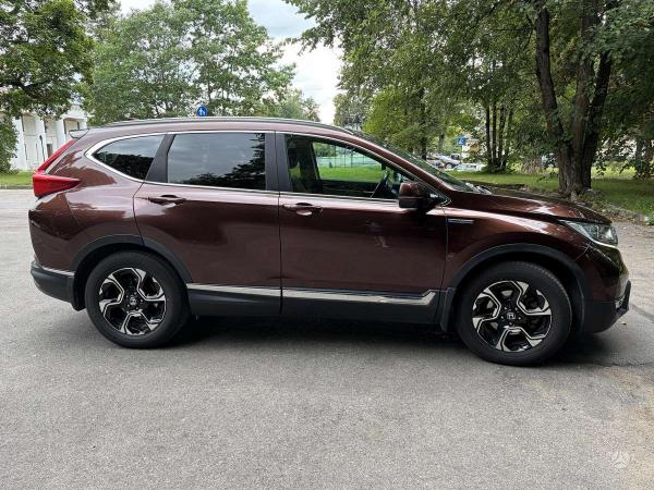 Brown Honda CR-V 2020 in Vilnius, with an engine capacity of 1.99 L and mileage of 84 thousand km for 25000 €, photo 5 on AUTOMOTO.COM.LV