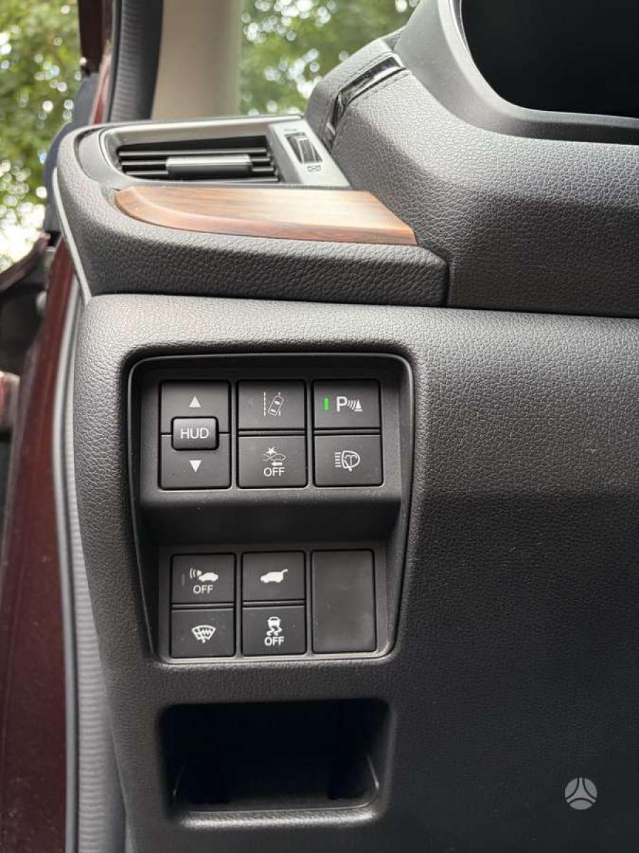 Brown Honda CR-V 2020 in Vilnius, with an engine capacity of 1.99 L and mileage of 84 thousand km for 25000 €, photo 18 on AUTOMOTO.COM.LV
