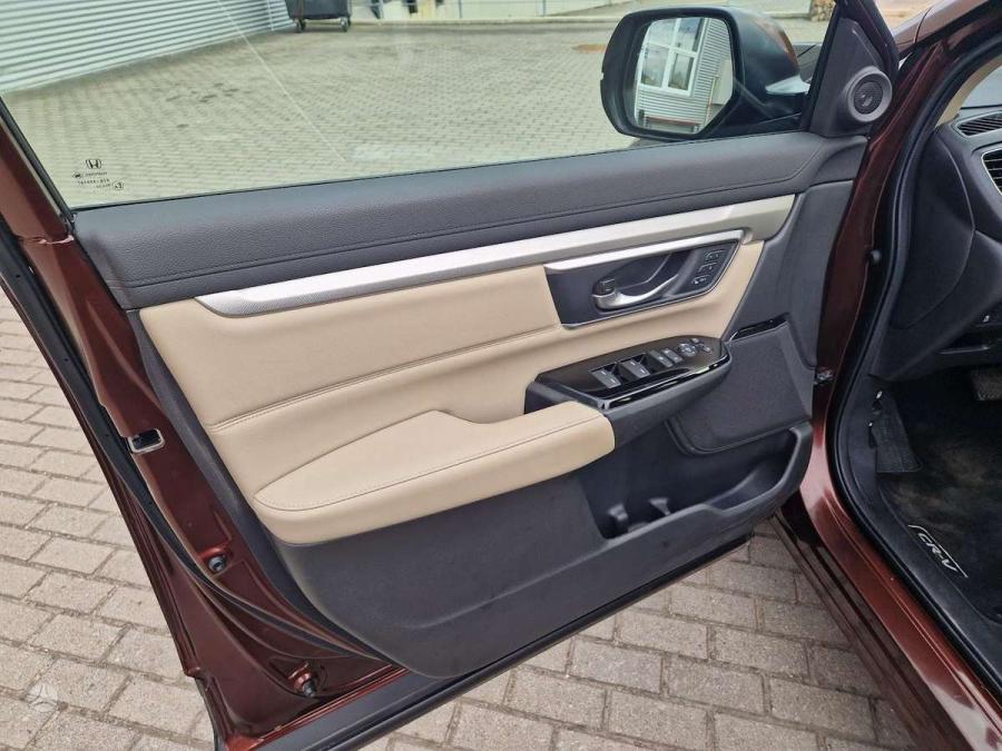 Brūns Honda CR-V 2021 Šauļi, ar dzinēja tilpumu 1.99 L un nobraukumu 112 tūkst. km par 25950 €, foto 18 vietnē AUTOMOTO.COM.LV