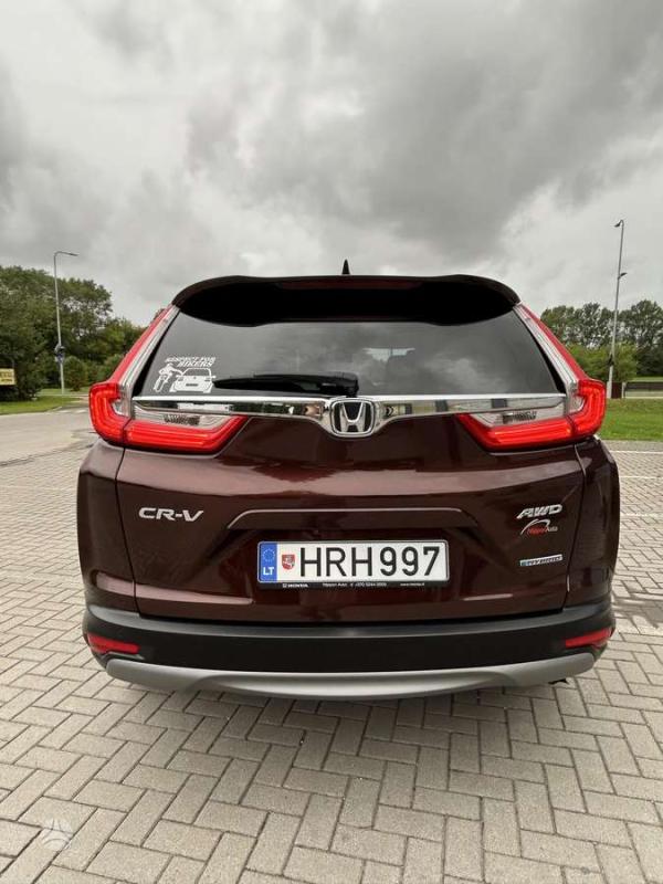 Brown Honda CR-V 2021 in Kretinga, with an engine capacity of 1.99 L and mileage of 137 thousand km for 28800 €, photo 3 on AUTOMOTO.COM.LV