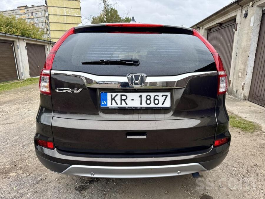 Brūns Honda CR-V 2017 Rīga, ar dzinēja tilpumu 2.00 L un nobraukumu 192 tūkst. km par 15900 €, foto 5 vietnē AUTOMOTO.COM.LV