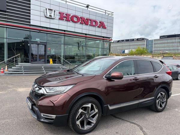 Brown Honda CR-V 2019 in Vilnius, with an engine capacity of 1.50 L and mileage of 116 thousand km for 22990 €, photo 1 on AUTOMOTO.COM.LV
