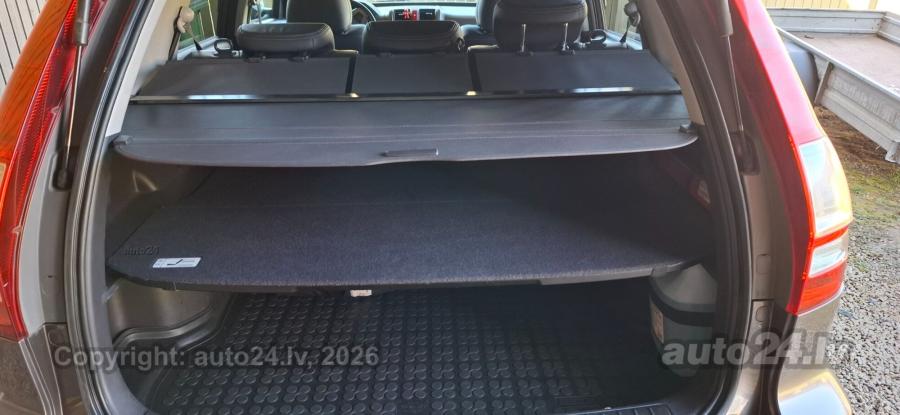 Brūns Honda CR-V 2010 Tallina, ar dzinēja tilpumu 2.20 L un nobraukumu 277 tūkst. km par 8999 €, foto 7 vietnē AUTOMOTO.COM.LV