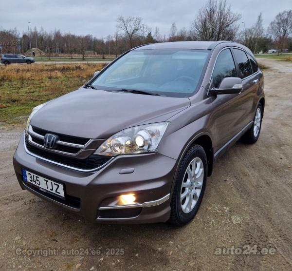 Brown Honda CR-V 2012 in Tallinn, with an engine capacity of 2.00 L and mileage of 117 thousand km for 8490 €, photo 1 on AUTOMOTO.COM.LV