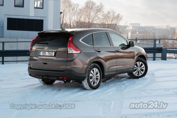 Brown Honda CR-V 2013 in Tartu, with an engine capacity of 2.20 L and mileage of 219 thousand km for 10999 €, photo 2 on AUTOMOTO.COM.LV