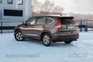 Brown Honda CR-V 2013 in Tartu, with an engine capacity of 2.20 L and mileage of 219 thousand km for 10999 €, photo 4 on AUTOMOTO.COM.LV