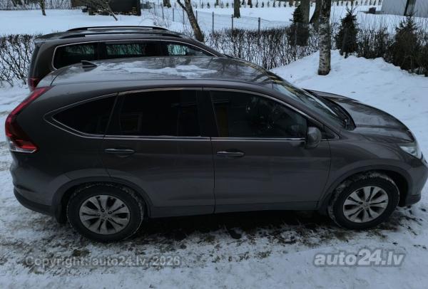 Brūns Honda CR-V 2014 Tallina, ar dzinēja tilpumu 1.60 L un nobraukumu 134 tūkst. km par 11490 €, foto 9 vietnē AUTOMOTO.COM.LV