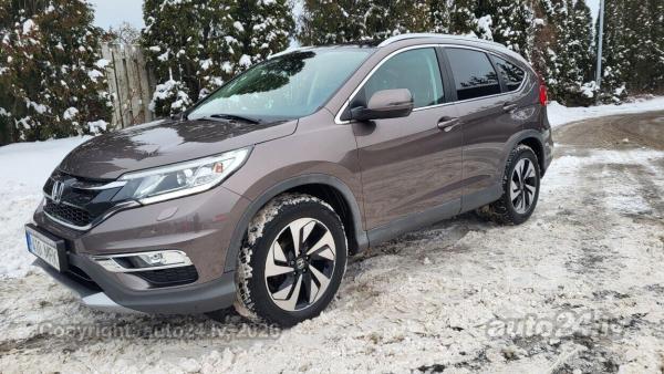 Brown Honda CR-V 2017 in Tallinn, with an engine capacity of 2.00 L and mileage of 102 thousand km for 16990 €, photo 2 on AUTOMOTO.COM.LV
