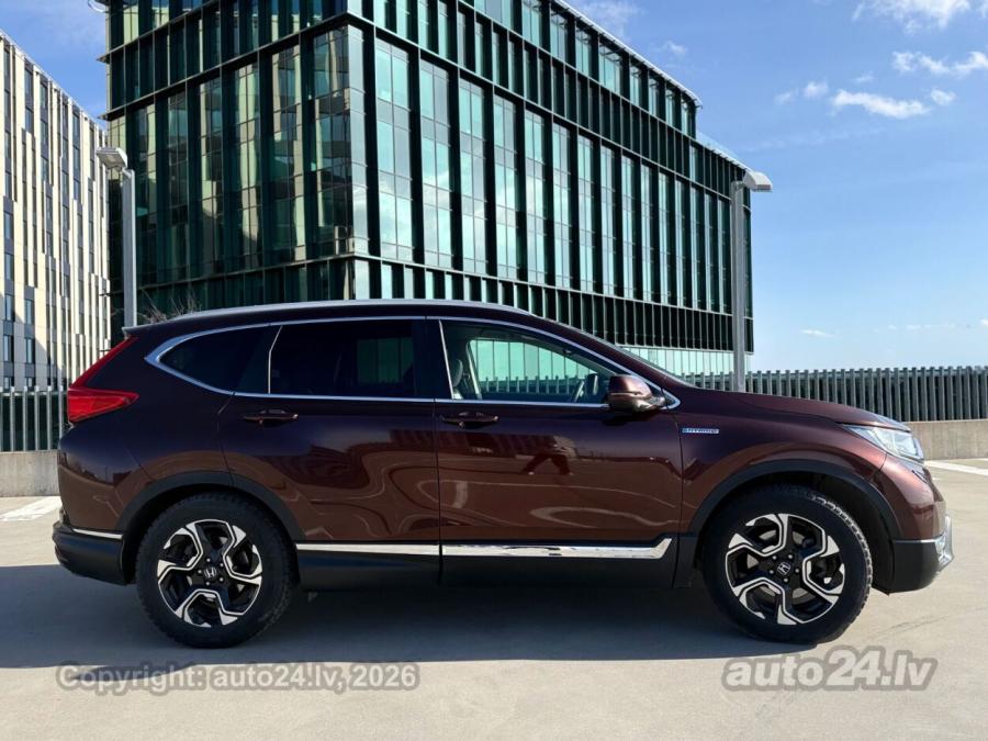 Brown Honda CR-V 2019 in Tallinn, with an engine capacity of 2.00 L and mileage of 104 thousand km for 25000 €, photo 4 on AUTOMOTO.COM.LV