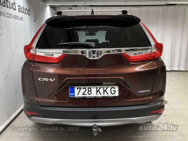 Brown Honda CR-V 2021 in Tallinn, with an engine capacity of 2.00 L and mileage of 123 thousand km for 25900 €, photo 6 on AUTOMOTO.COM.LV