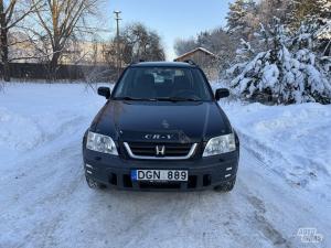 Honda CR-V 1997 in Vilnius, with an engine capacity of 2.00 L and mileage of 251 thousand km for 1300 €, photo  on AUTOMOTO.COM.LV