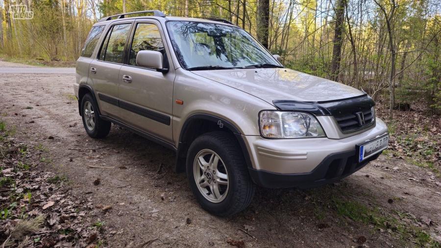 Honda CR-V 1997 in Kaunas, with an engine capacity of 2.00 L and mileage of 289 thousand km for 650 €, photo 3 on AUTOMOTO.COM.LV