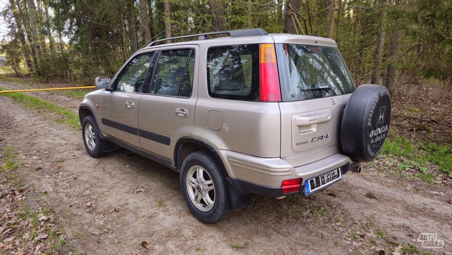 Honda CR-V 1997 in Kaunas, with an engine capacity of 2.00 L and mileage of 289 thousand km for 650 €, photo 5 on AUTOMOTO.COM.LV