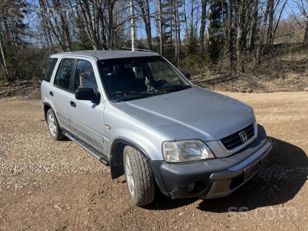 Honda CR-V 1997 Cēsis, ar dzinēja tilpumu 2.00 L un nobraukumu 356 tūkst. km par 400 €, foto 2 vietnē AUTOMOTO.COM.LV