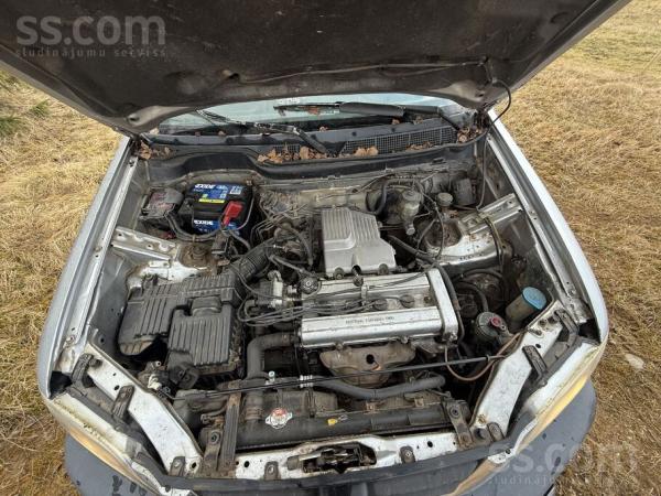 Honda CR-V 1997 Cēsis, ar dzinēja tilpumu 2.00 L un nobraukumu 356 tūkst. km par 400 €, foto 5 vietnē AUTOMOTO.COM.LV