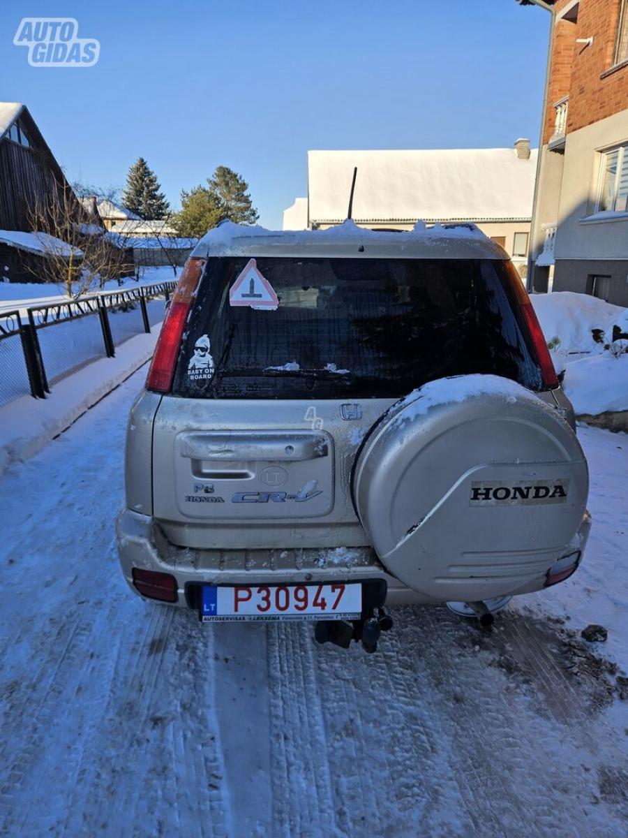 Honda CR-V 1999 in Panevezys, with an engine capacity of 2.00 L and mileage of 31 thousand km for 1400 €, photo 7 on AUTOMOTO.COM.LV