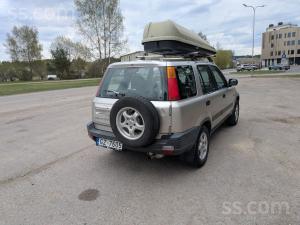 Honda CR-V 1999 in Riga, with an engine capacity of 2.00 L and mileage of 290 thousand km for 1500 €, photo 5 on AUTOMOTO.COM.LV