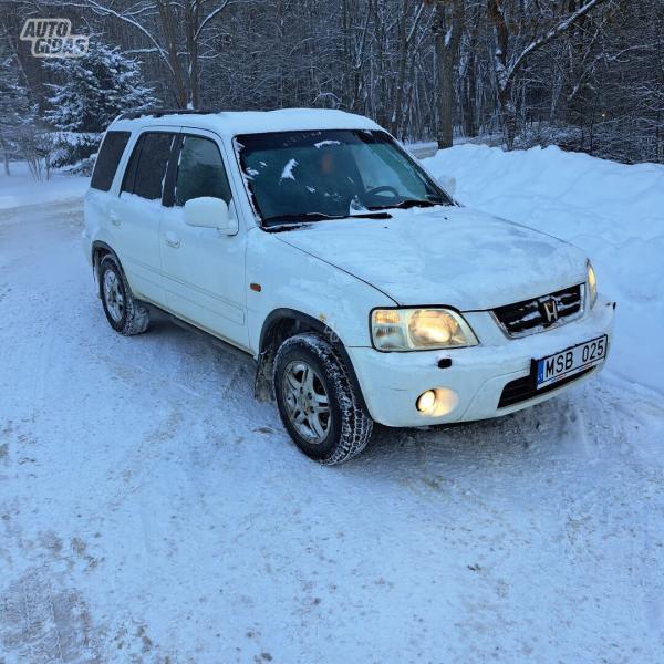 Honda CR-V 2000 Alīta, ar dzinēja tilpumu 2.00 L un nobraukumu 395 tūkst. km par 1000 €, foto 1 vietnē AUTOMOTO.COM.LV