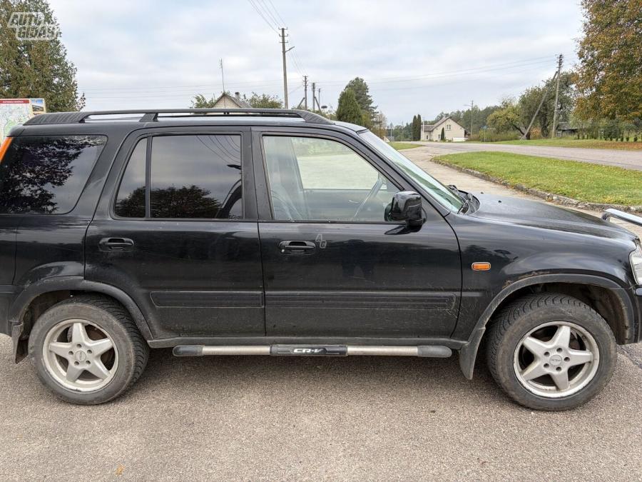 Honda CR-V 2000 Alīta, ar dzinēja tilpumu 2.00 L un nobraukumu 272 tūkst. km par 2500 €, foto 4 vietnē AUTOMOTO.COM.LV
