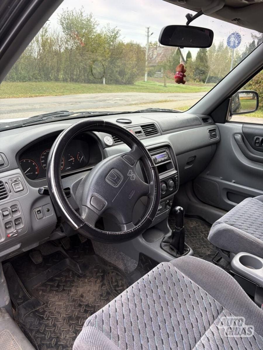 Honda CR-V 2000 Alīta, ar dzinēja tilpumu 2.00 L un nobraukumu 272 tūkst. km par 2500 €, foto 11 vietnē AUTOMOTO.COM.LV