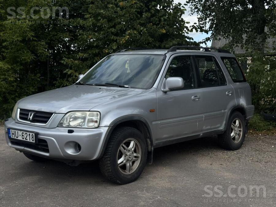 Honda CR-V 2001 Daugavpils, ar dzinēja tilpumu 2.00 L un nobraukumu 279 tūkst. km par 730 €, foto 3 vietnē AUTOMOTO.COM.LV