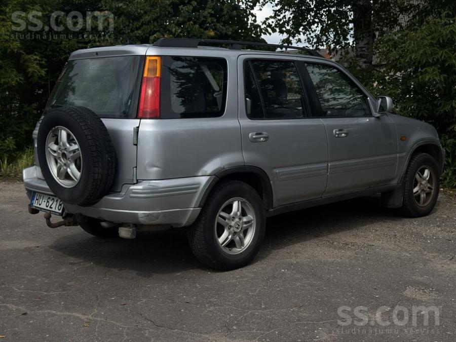 Honda CR-V 2001 Daugavpils, ar dzinēja tilpumu 2.00 L un nobraukumu 279 tūkst. km par 730 €, foto 4 vietnē AUTOMOTO.COM.LV