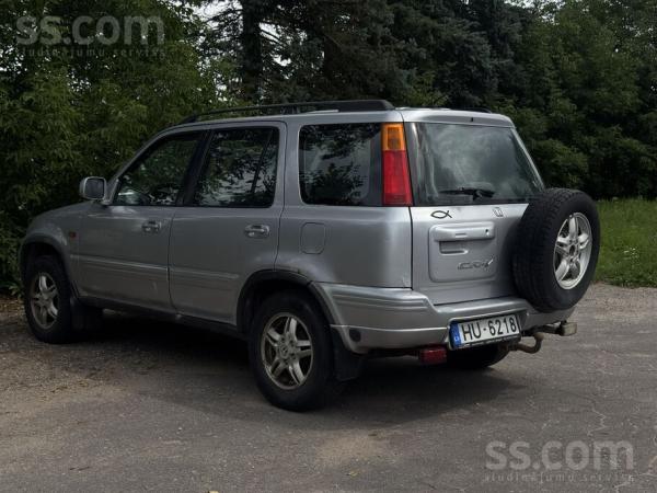 Honda CR-V 2001 in Daugavpils, with an engine capacity of 2.00 L and mileage of 279 thousand km for 730 €, photo 4 on AUTOMOTO.COM.LV