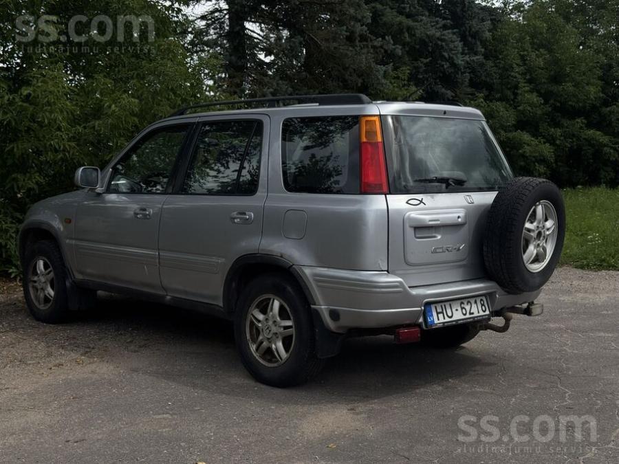 Honda CR-V 2001 Daugavpils, ar dzinēja tilpumu 2.00 L un nobraukumu 279 tūkst. km par 730 €, foto 5 vietnē AUTOMOTO.COM.LV