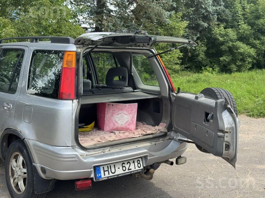 Honda CR-V 2001 Daugavpils, ar dzinēja tilpumu 2.00 L un nobraukumu 279 tūkst. km par 730 €, foto 6 vietnē AUTOMOTO.COM.LV