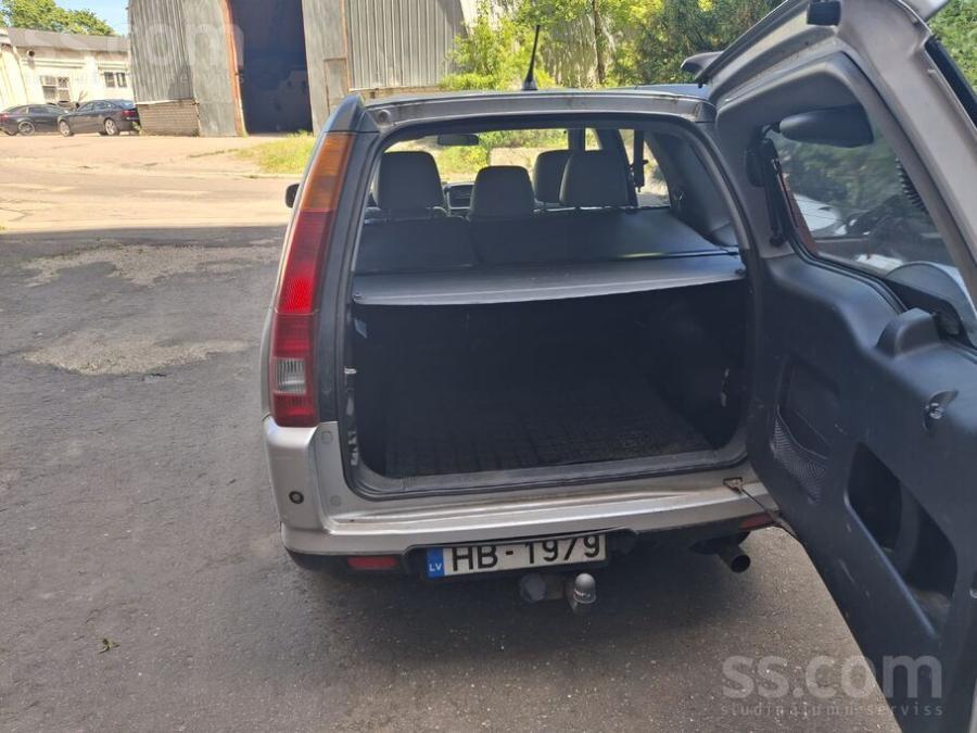 Honda CR-V 2002 Rīga, ar dzinēja tilpumu 2.00 L un nobraukumu 250 tūkst. km par 1200 €, foto 1 vietnē AUTOMOTO.COM.LV
