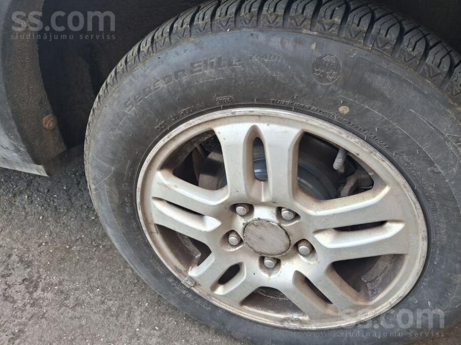 Honda CR-V 2002 Rīga, ar dzinēja tilpumu 2.00 L un nobraukumu 250 tūkst. km par 1200 €, foto 6 vietnē AUTOMOTO.COM.LV